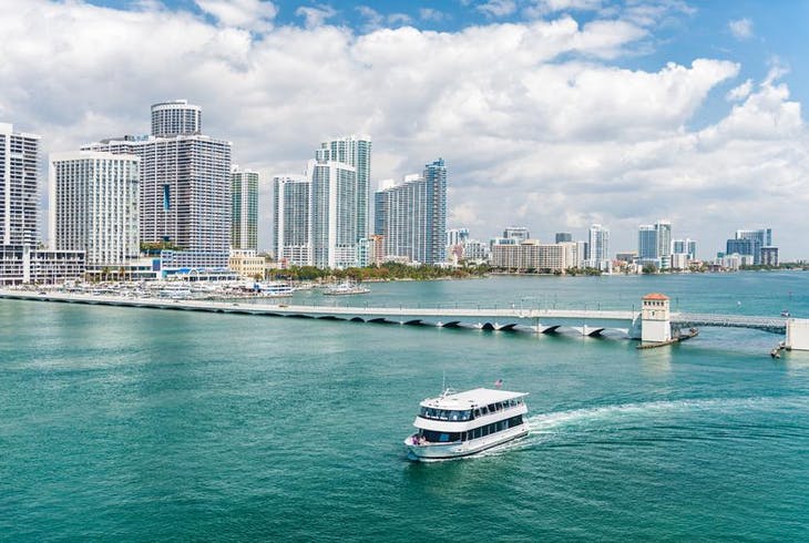 Miami Boat Tour | Celebrity Homes Boat Cruise | Miami On The Water