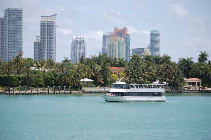 Miami Night Cruise | 1 Hour Twilight Cruise | Miami On The Water